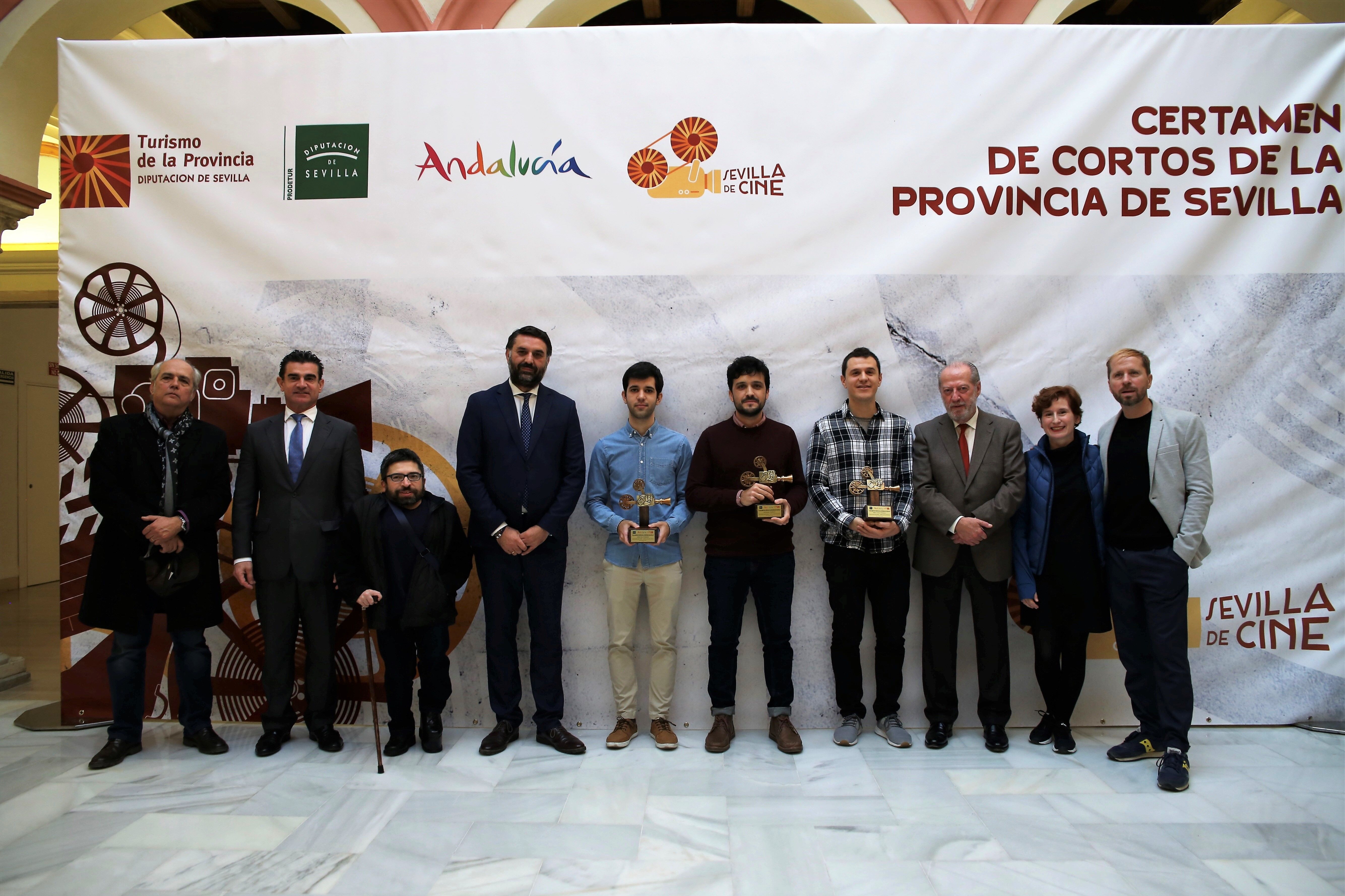 Bernabé Bulnes, Jonathan Martínez y Daniel Antúnez, galardonados con ...